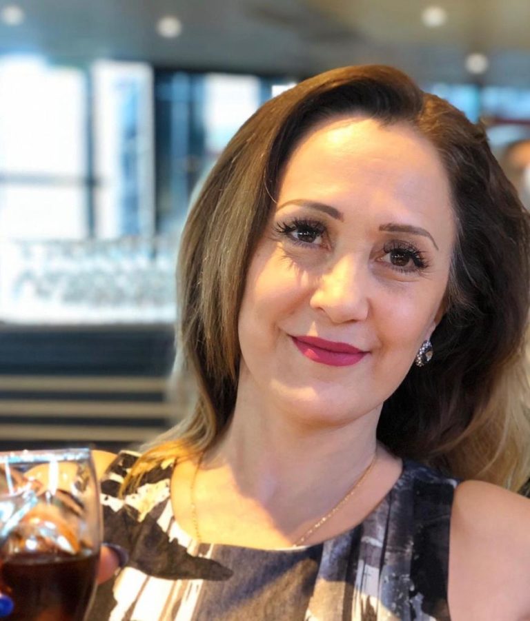 María José Sevilla: ‘España está secuestrada por los políticos ...